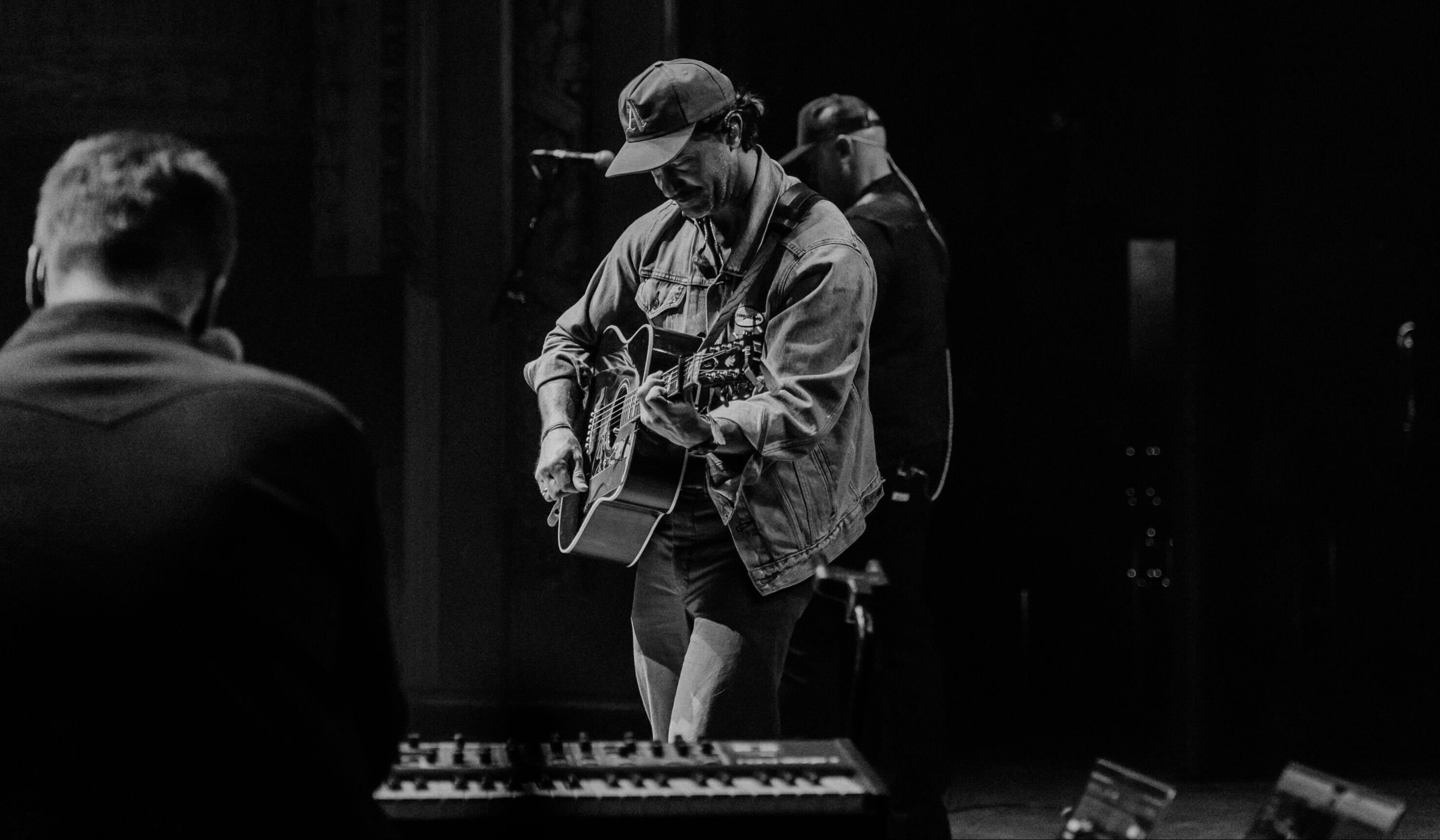 Winnipeg, CA | Tour | Pat Barrett